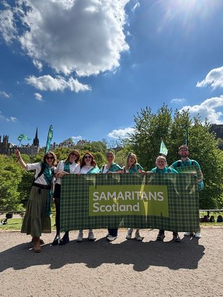 Samaritans Scotland take part in Edinburgh's first ever Tartan Parade ...